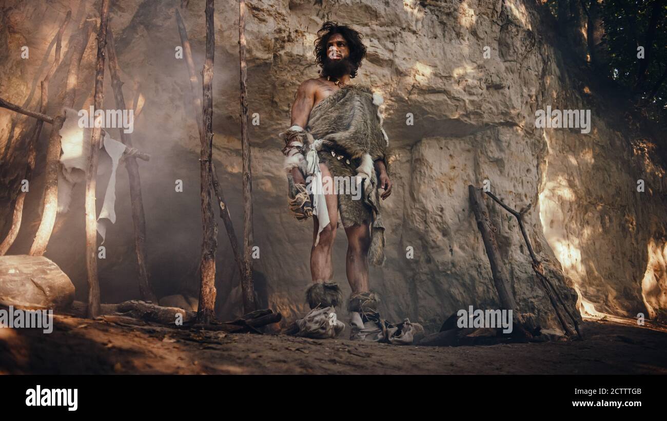 Aboriginal man hunting hi-res stock photography and images - Alamy