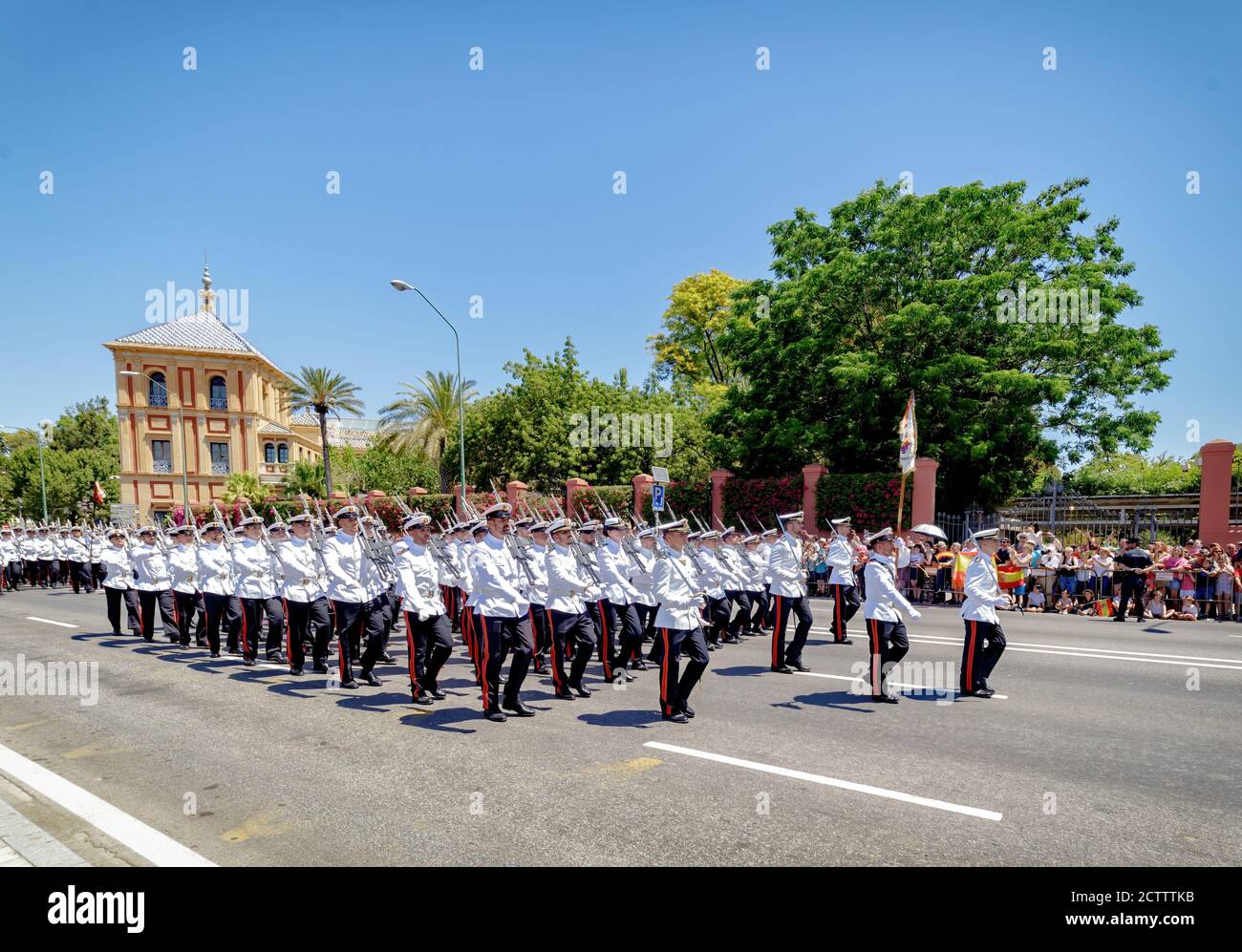 Blue uniform soldiers at parade hi-res stock photography and images - Alamy