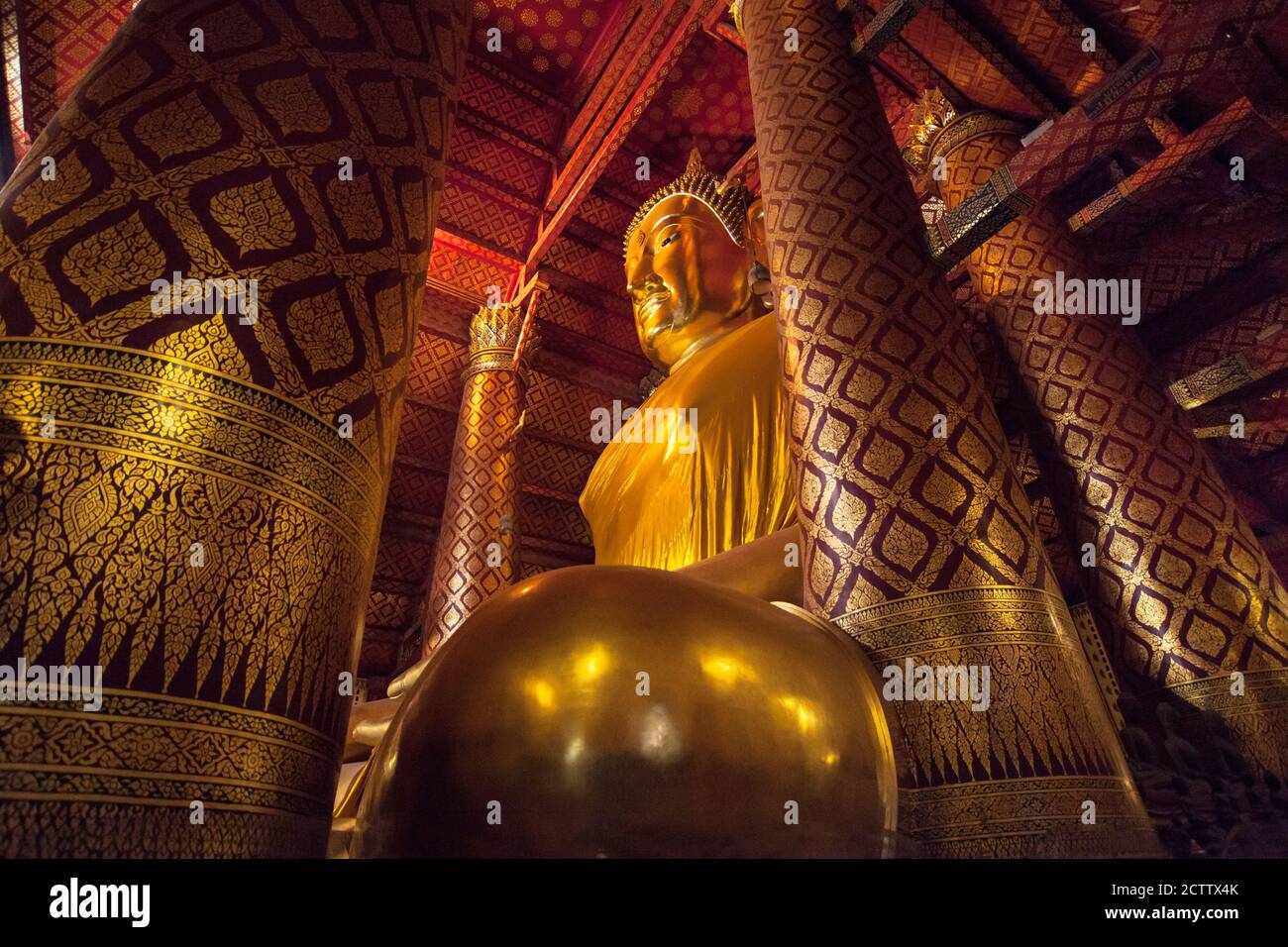 Wat phanan choeng in ayutthaya hi-res stock photography and images - Alamy