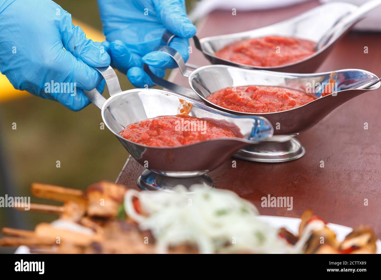 Cooking seasoning chef hands hi-res stock photography and images - Alamy