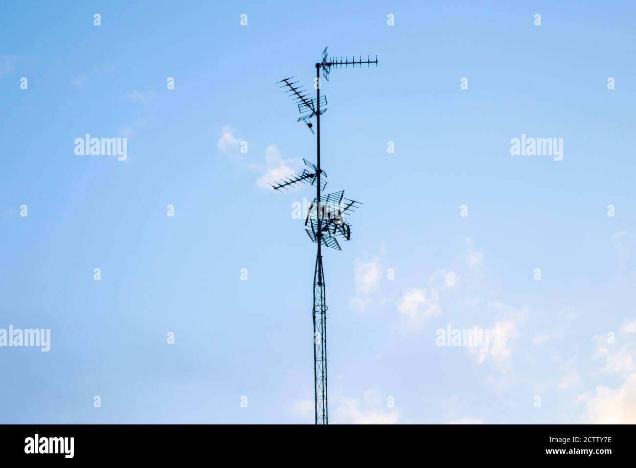 Against antenna hi-res stock photography and images - Alamy