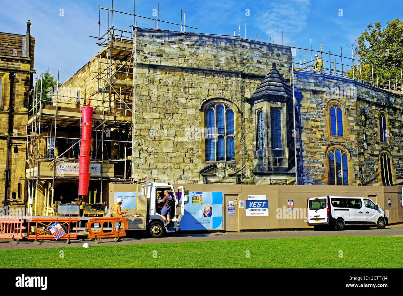 Durham cathedral stained glass hi-res stock photography and images - Alamy