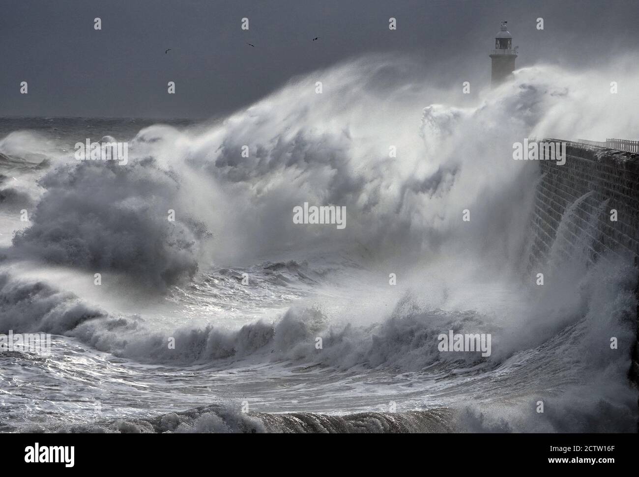 Gale force winds hit north east hi-res stock photography and images - Alamy