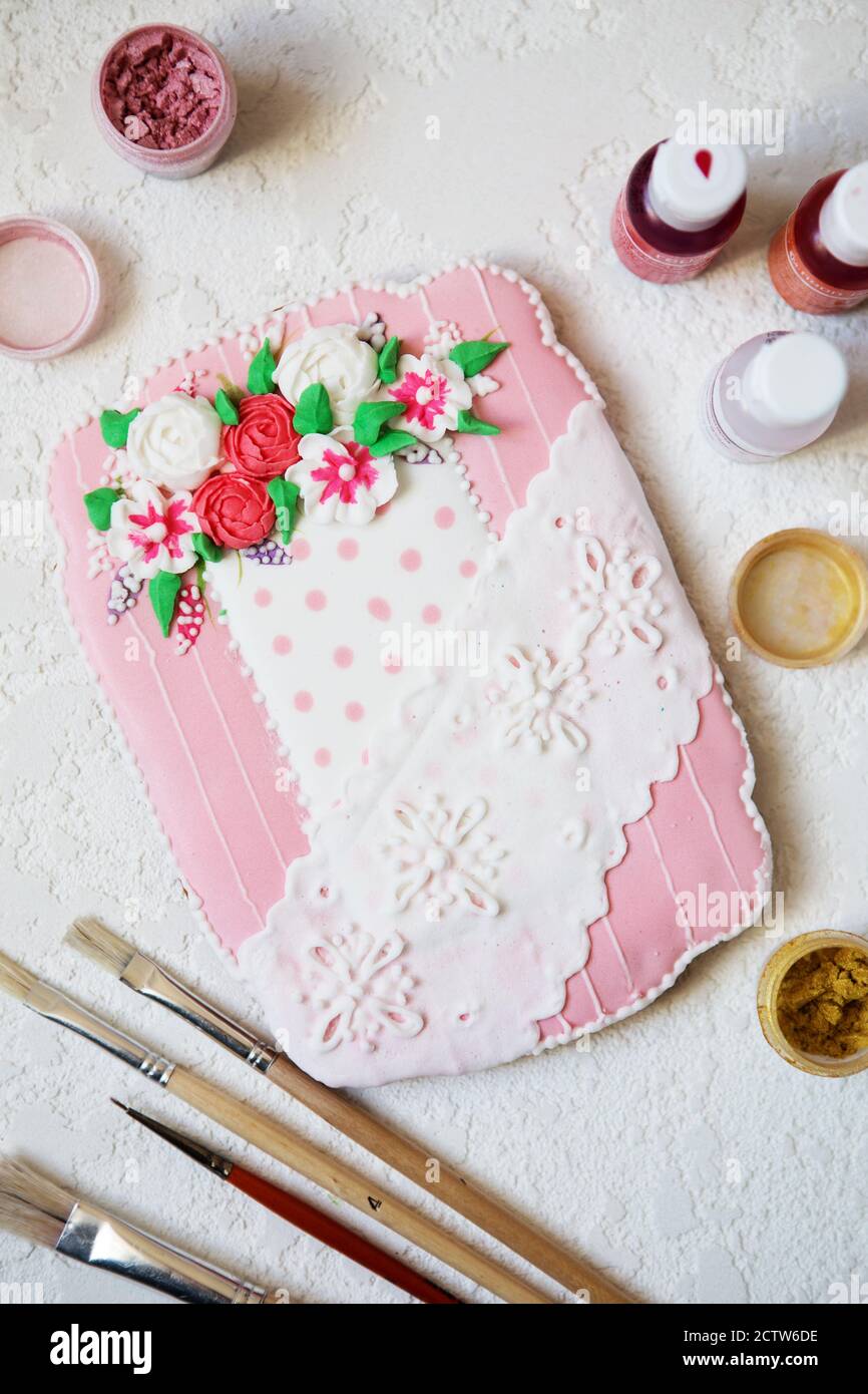 Painted gingerbread on a white background. Gingerbread in flat lay ...