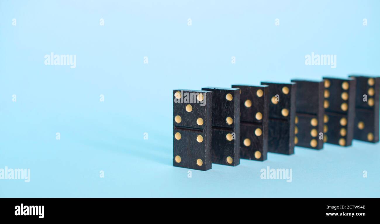 Row of chips hi-res stock photography and images - Alamy