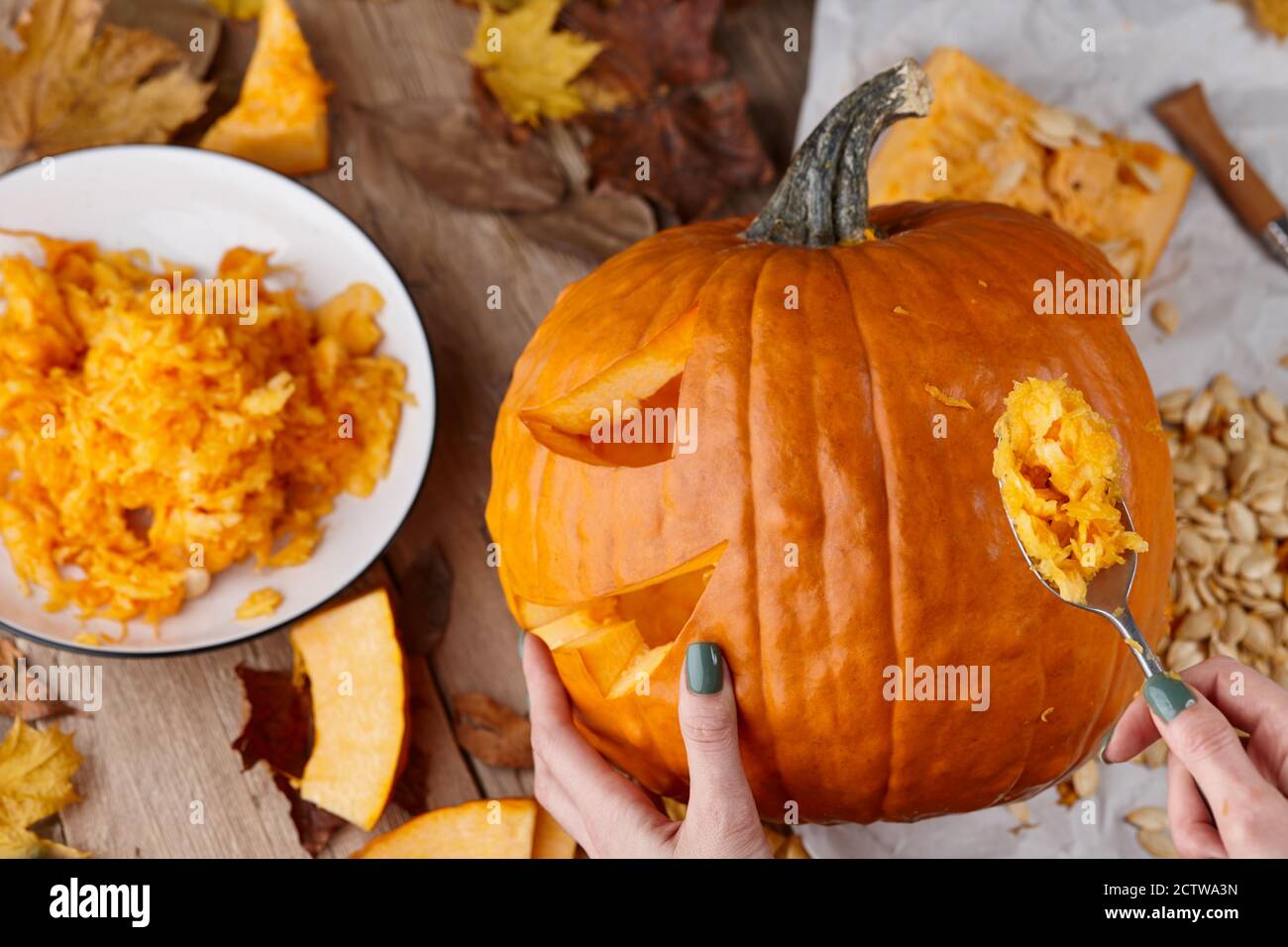 Jack cutting hi-res stock photography and images - Alamy