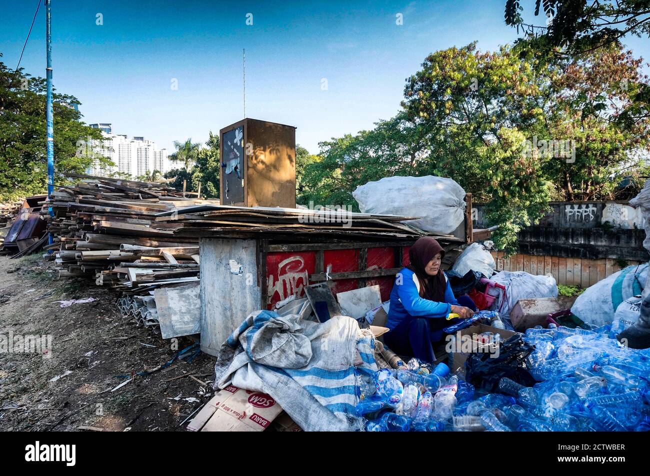 Asian trash hi-res stock photography and images - Alamy