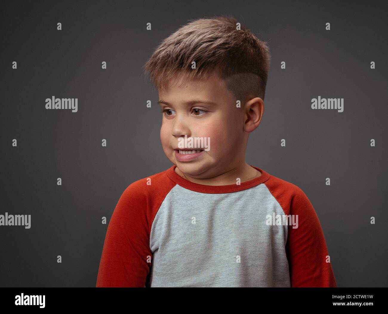 Laugh side by side hi-res stock photography and images - Alamy