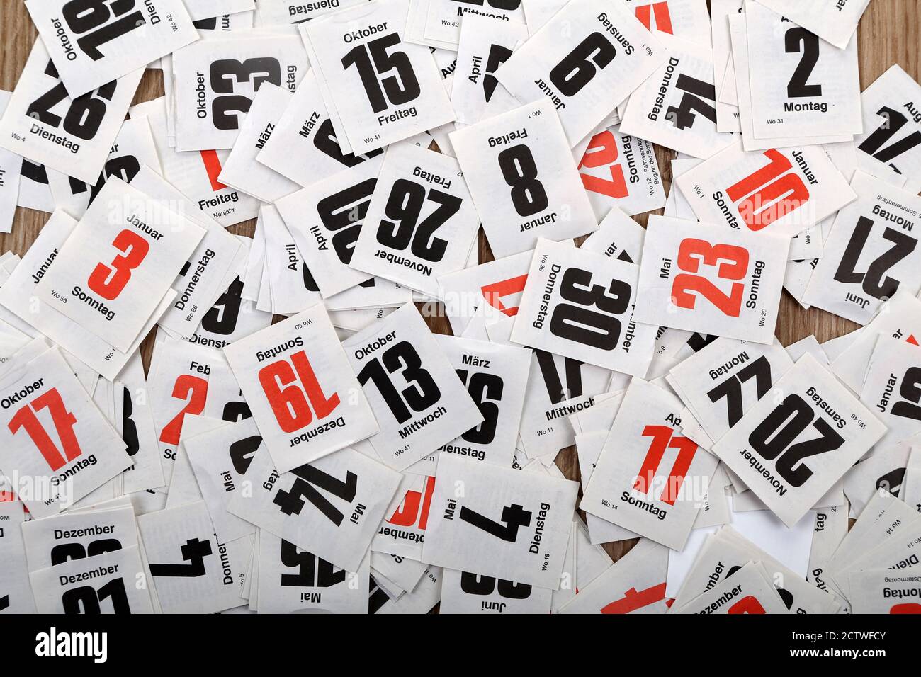 Calendar sheets hi-res stock photography and images - Alamy