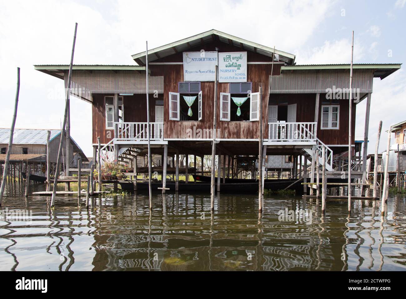 Inle Lake Myanmar 12/16/2015 floating village of Taunggyi pagoda ...