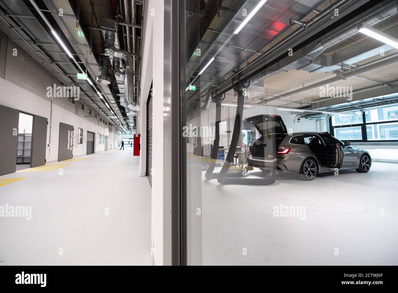 Engine test bench hi-res stock photography and images - Alamy