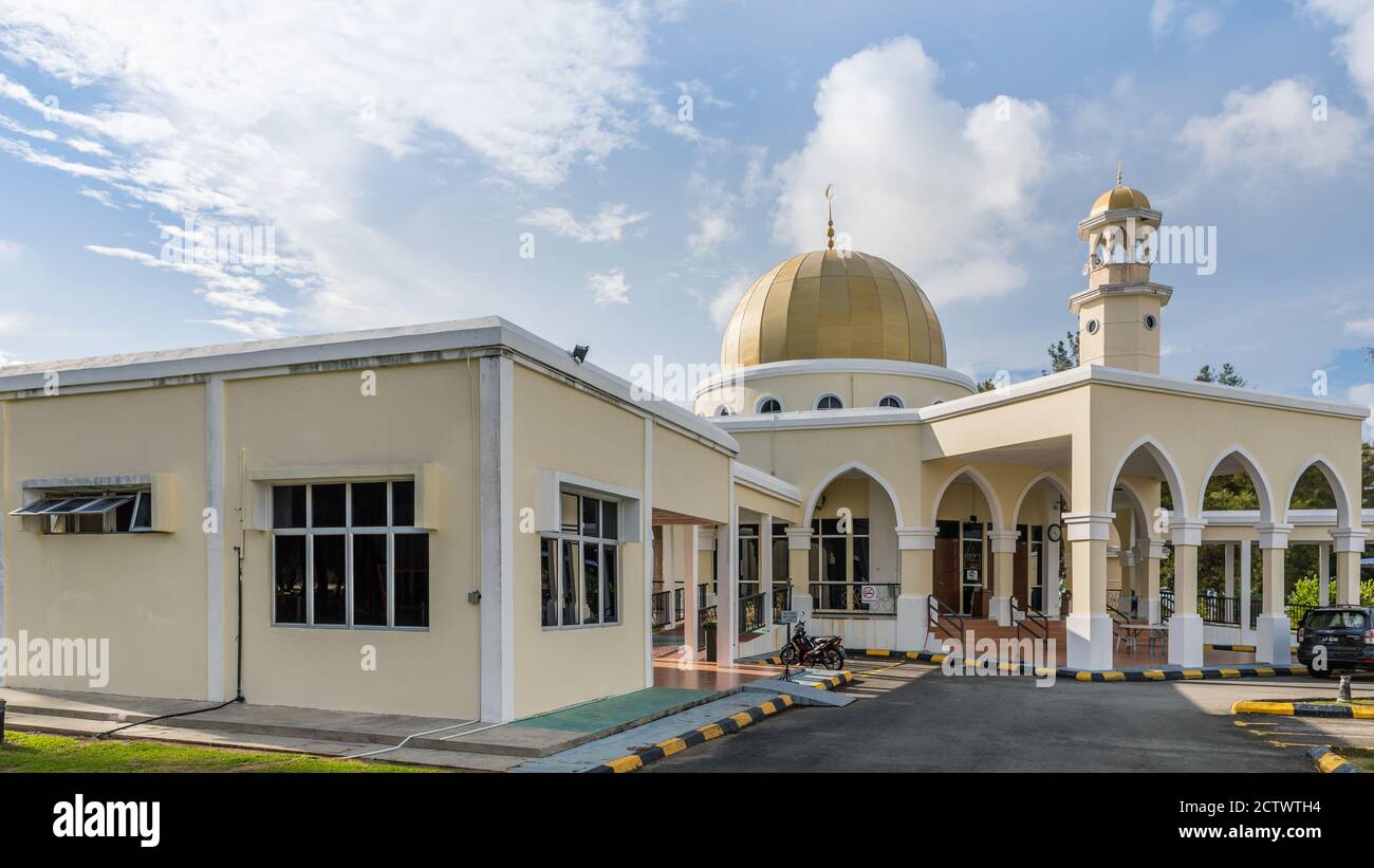 Labuan mosque malaysia hi-res stock photography and images - Alamy