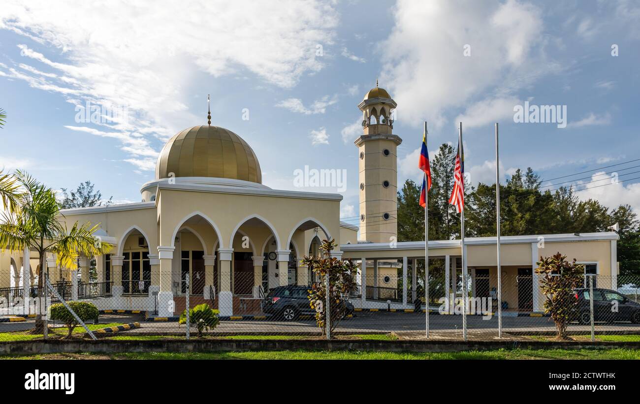 Labuan mosque malaysia hi-res stock photography and images - Alamy
