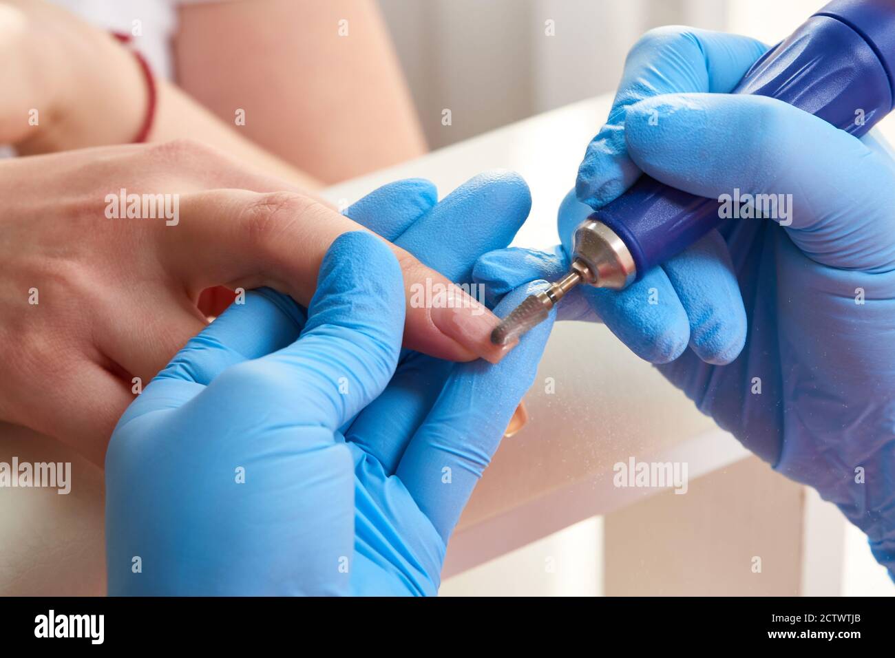 Female master uses electric hi-res stock photography and images - Alamy