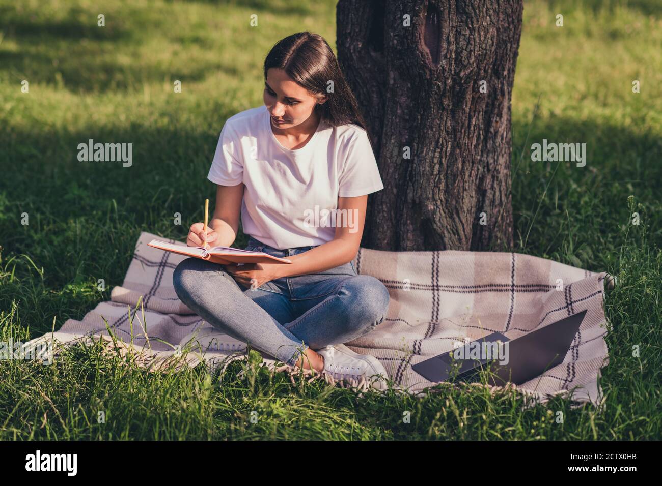 Portrait of her she nice attractive pretty focused creative thoughtful ...