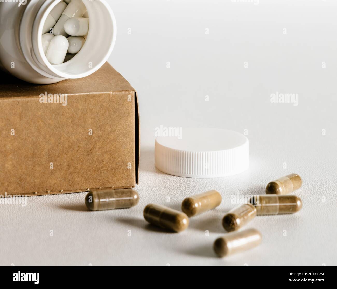 Anti age capsules hi-res stock photography and images - Alamy