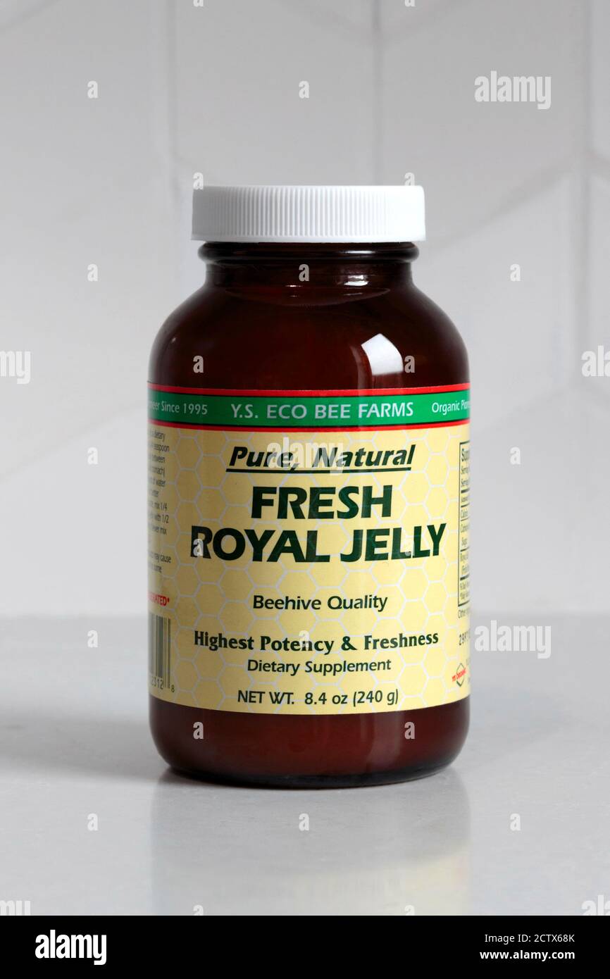 Dietary suplement hi-res stock photography and images - Alamy