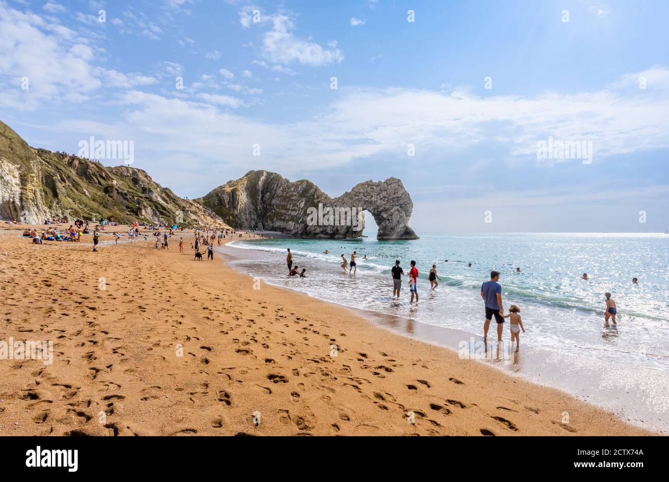 Durdle door iconic landmark hi-res stock photography and images - Alamy