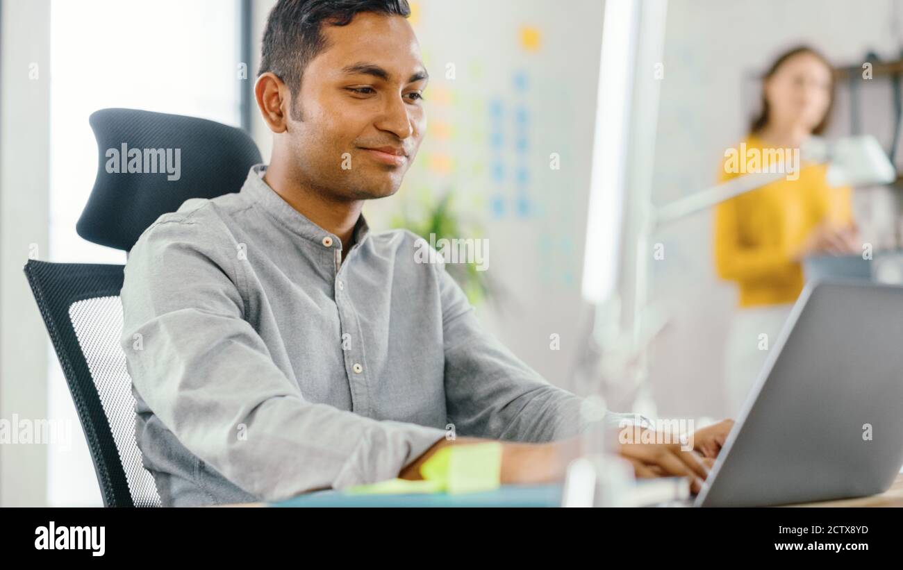 Indian office worker hi-res stock photography and images - Alamy