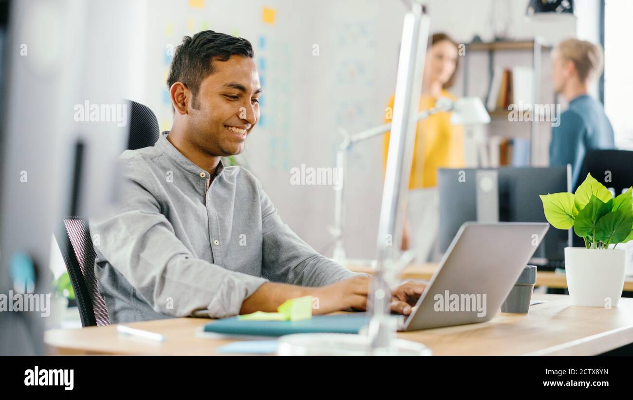 Indian office hi-res stock photography and images - Alamy