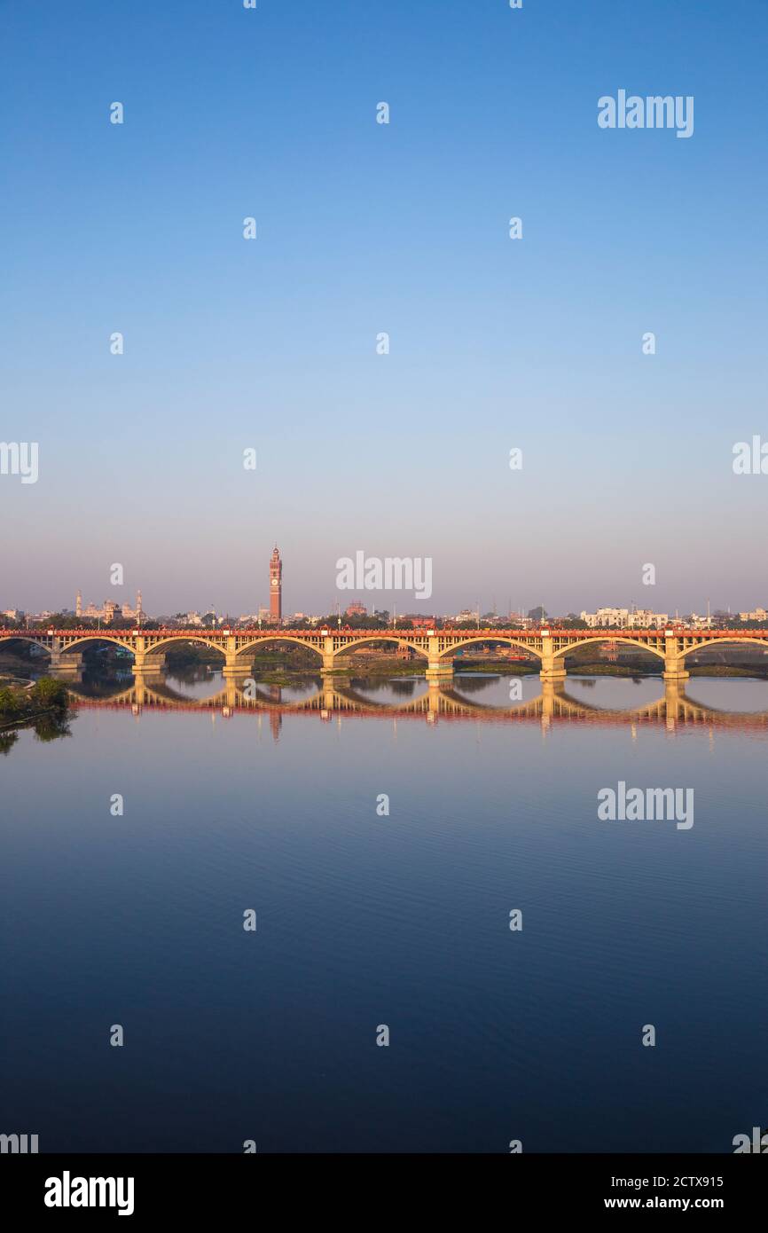 India, Uttar Pradesh, Lucknow, Bridge over Gomti River Stock Photo - Alamy
