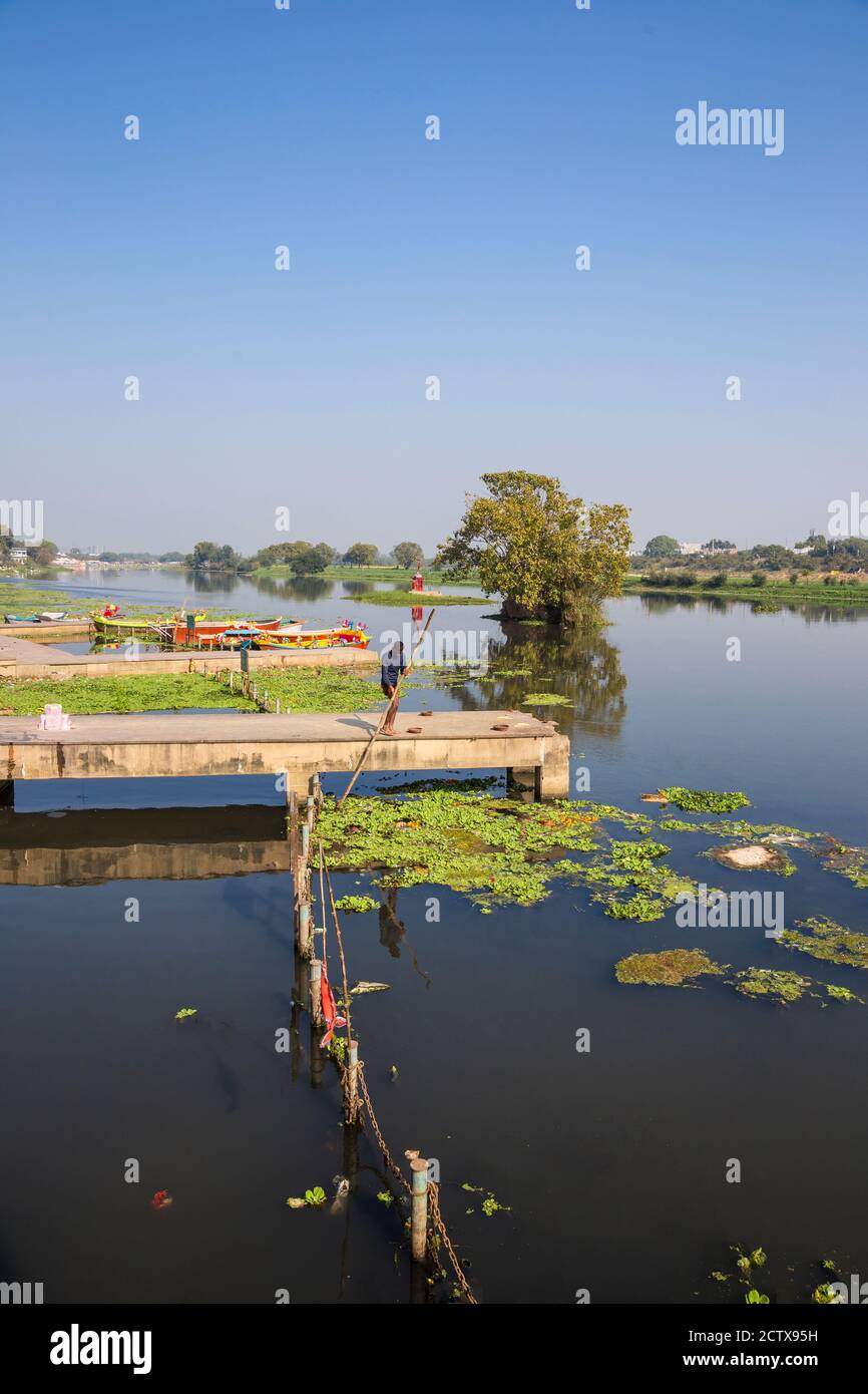 Gomti river lucknow india hi-res stock photography and images - Alamy