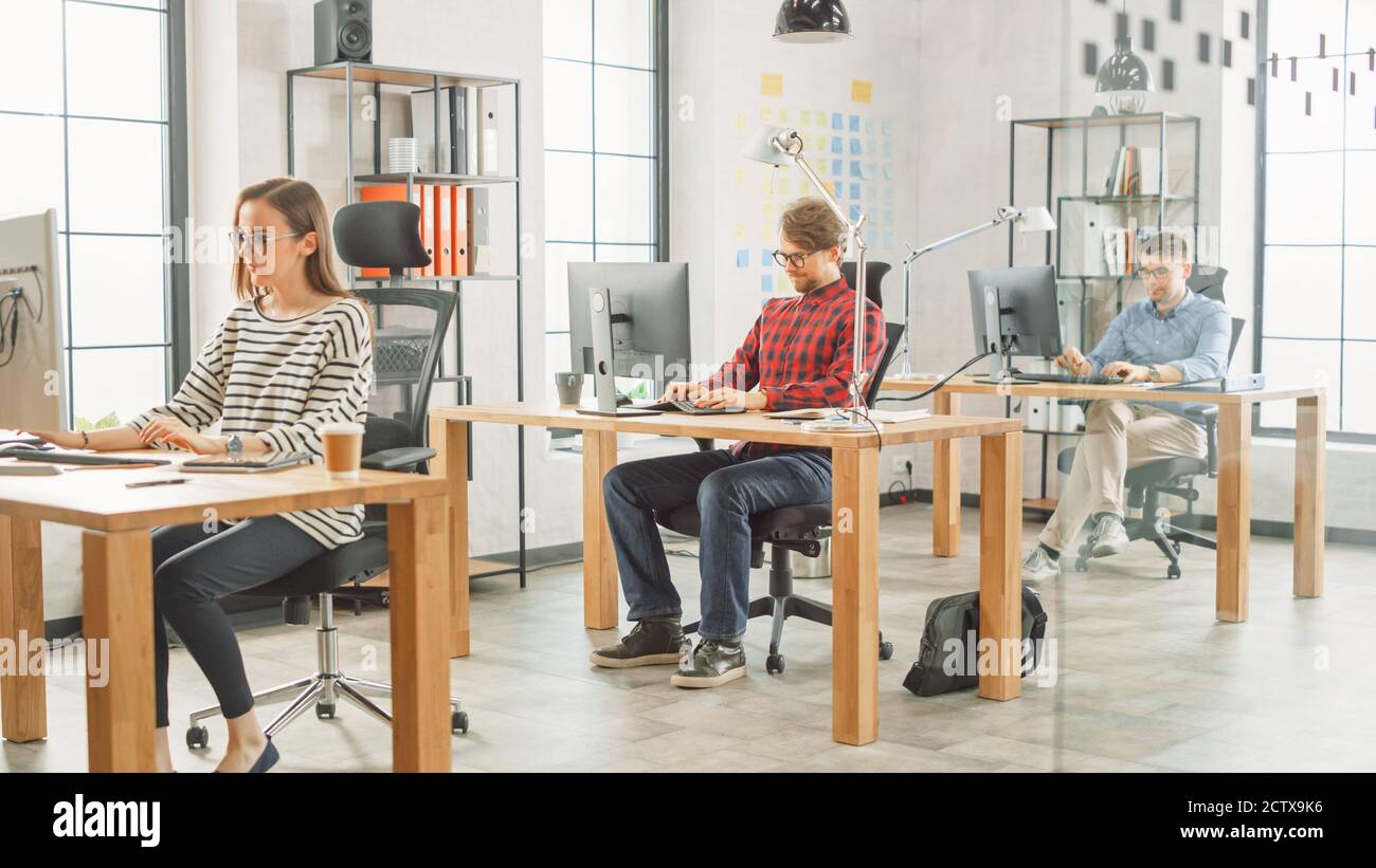 Office interior computer desks hi-res stock photography and images - Alamy