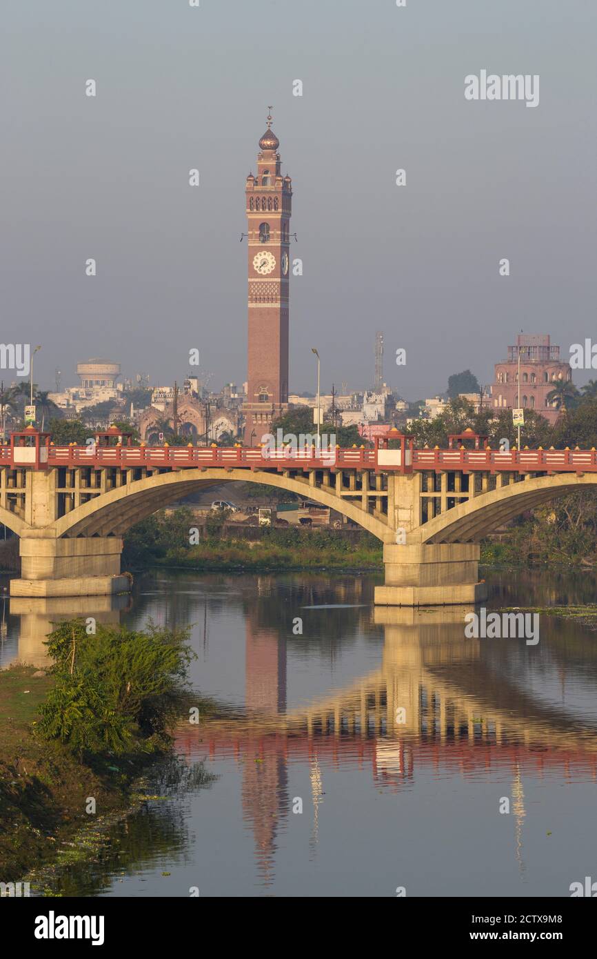 Gomti river in lucknow hi-res stock photography and images - Alamy