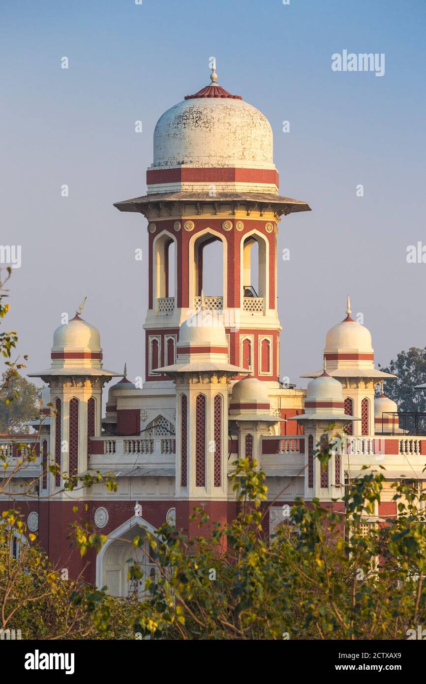 India, Uttar Pradesh, Lucknow, Railway station Stock Photo - Alamy