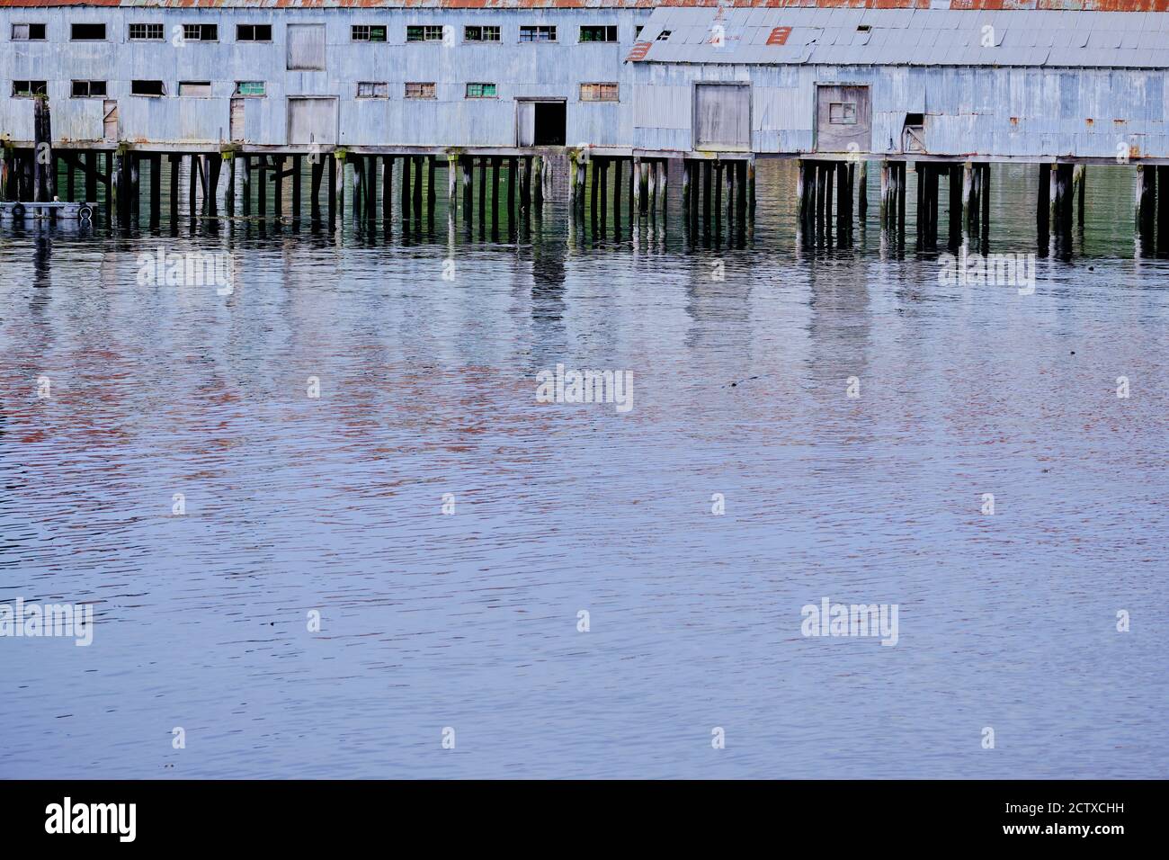 Red cladding hi-res stock photography and images - Alamy