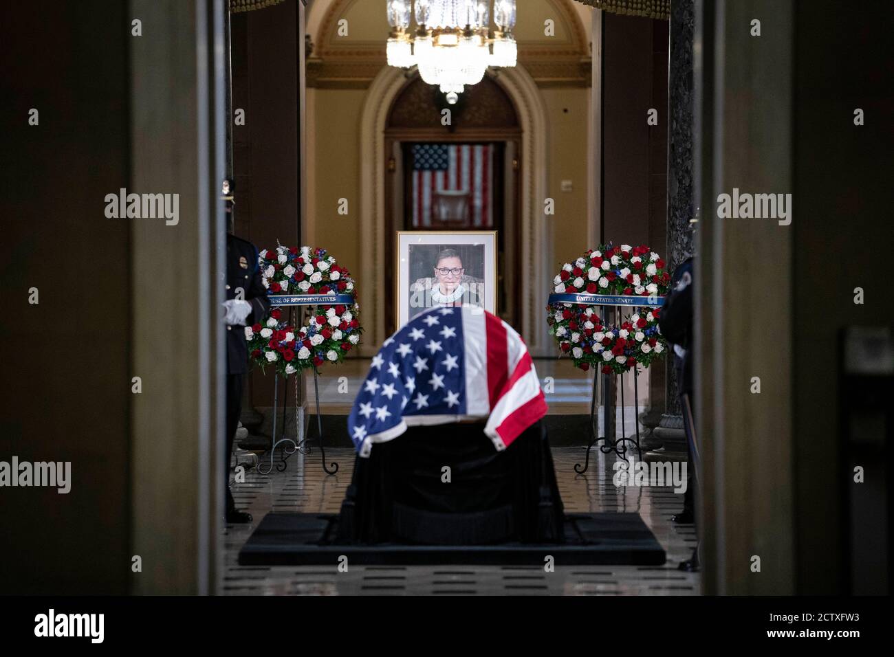 Washington, DC, USA. 25th Sep, 2020. The casket of late Supreme Court ...