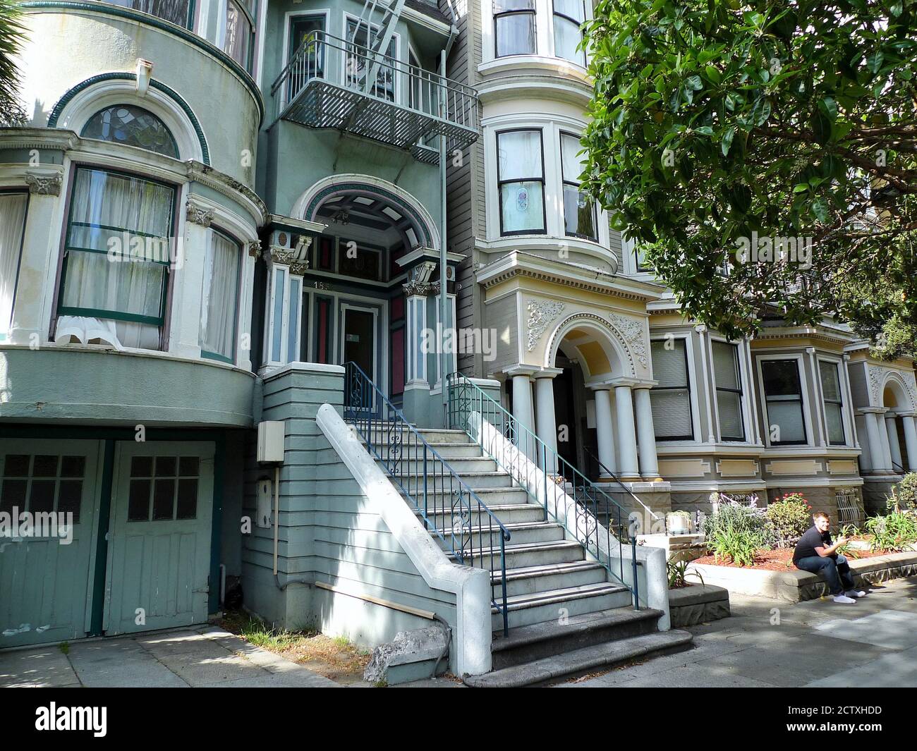 A STREET WITH FAMOUS VICTORIAN HOUSES BUILT BETWEEN 1837 AND 1901 Stock ...