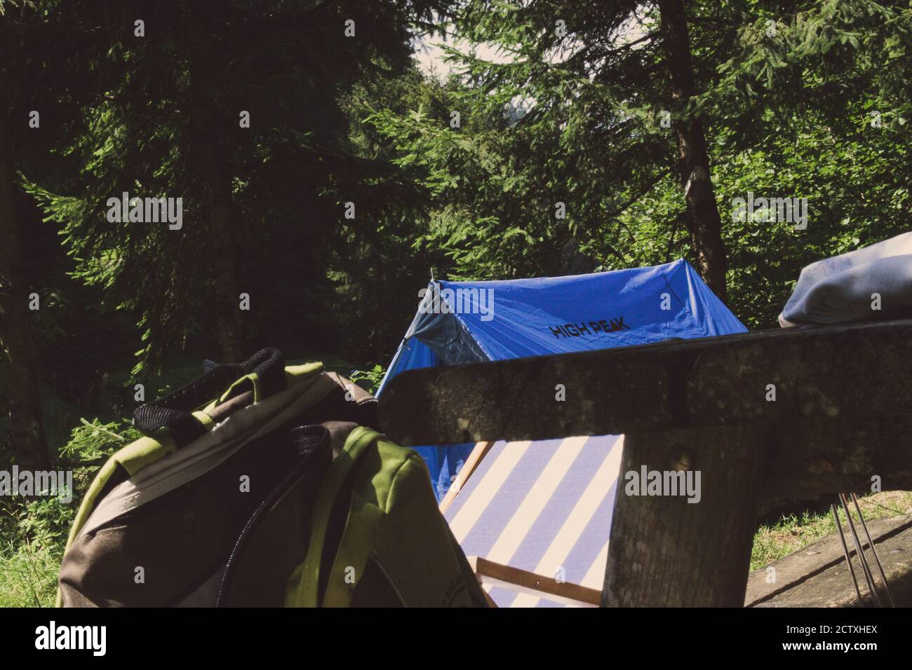 Life in a tent hi-res stock photography and images - Alamy