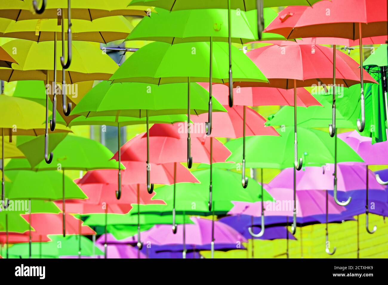 Coloured brollies hi-res stock photography and images - Alamy