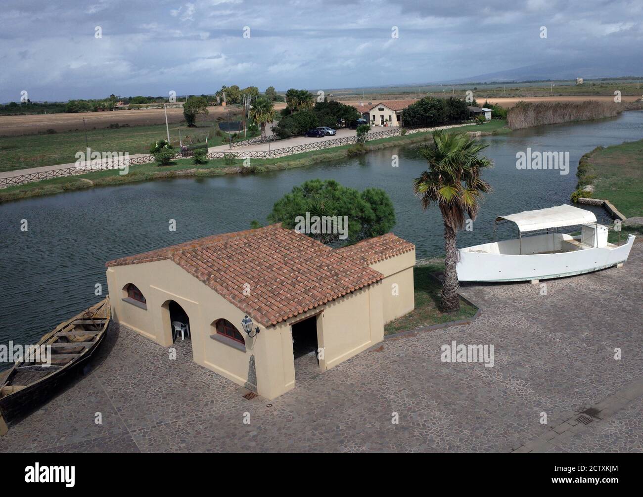 Cabras, Sardinia, Italy. Peschiera Mare e Pontis Stock Photo - Alamy