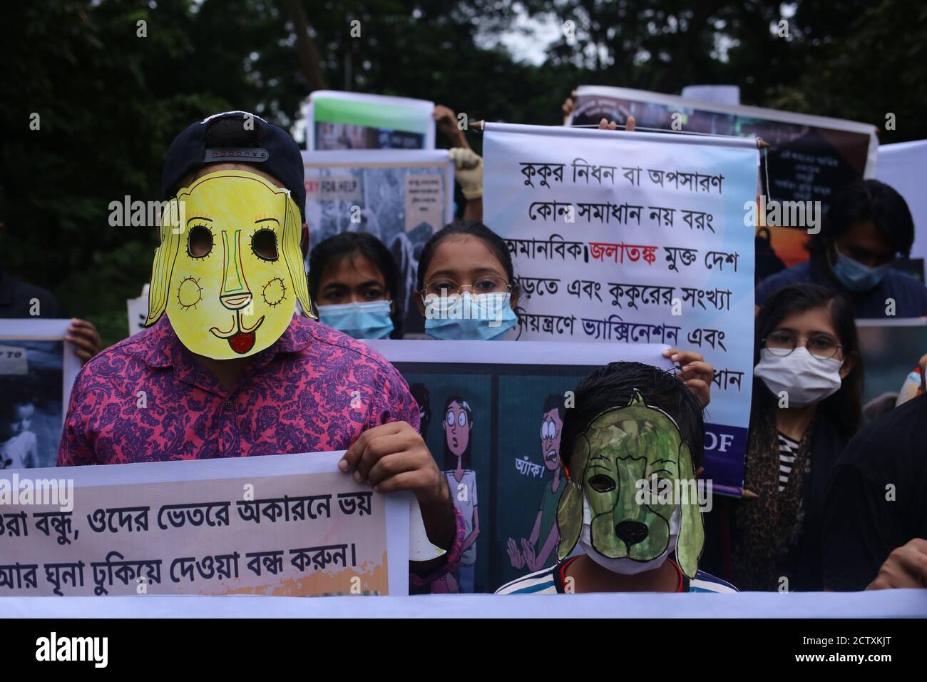 Dhaka, Dhaka, Bangladesh. 25th Sep, 2020. Animal lovers of Dhaka city ...