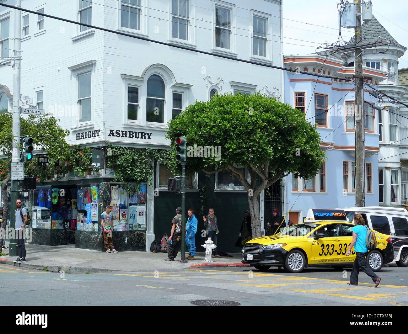 Haight ashbury neighborhood hi-res stock photography and images - Alamy