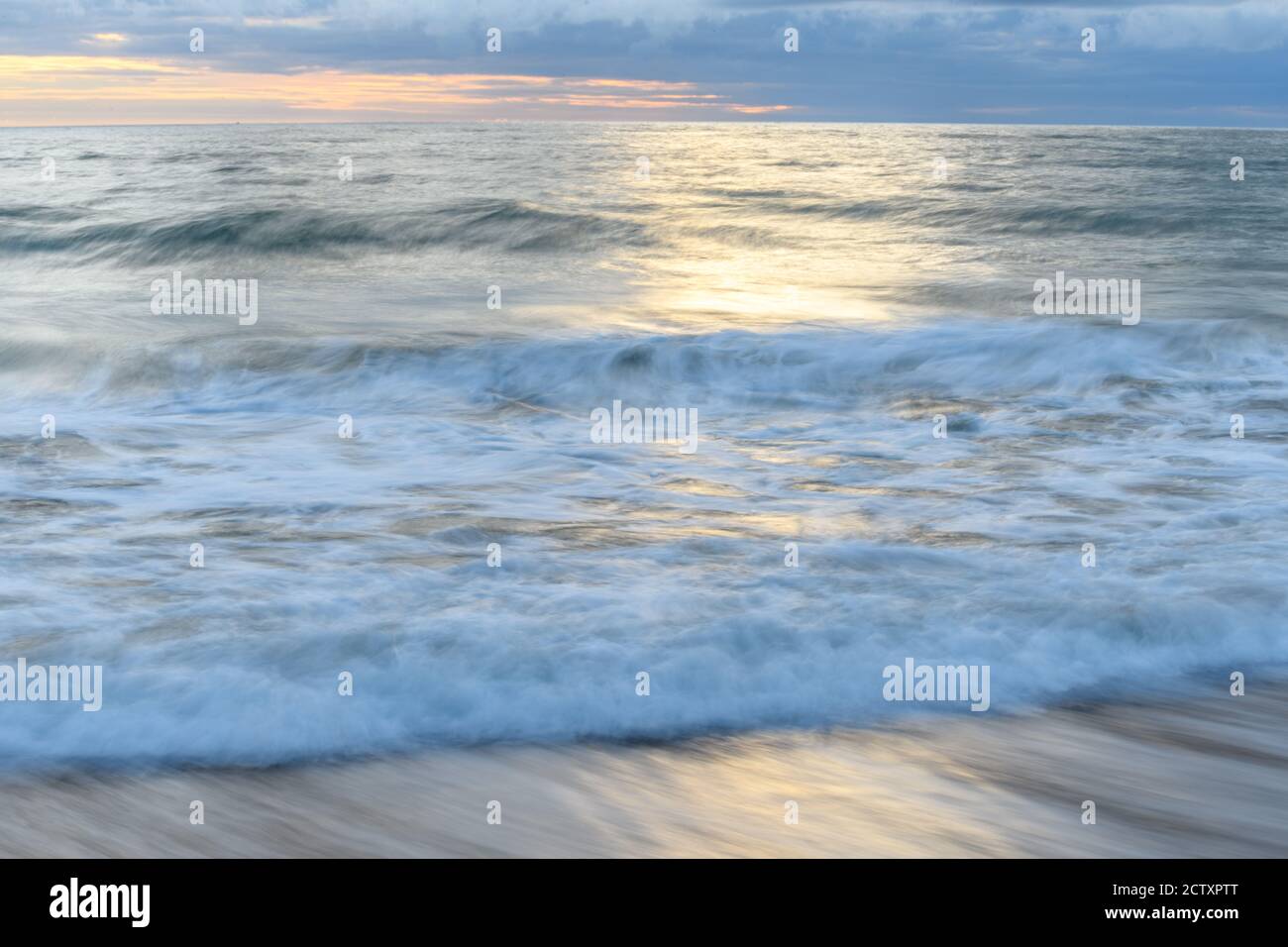 Moving water effect hi-res stock photography and images - Alamy