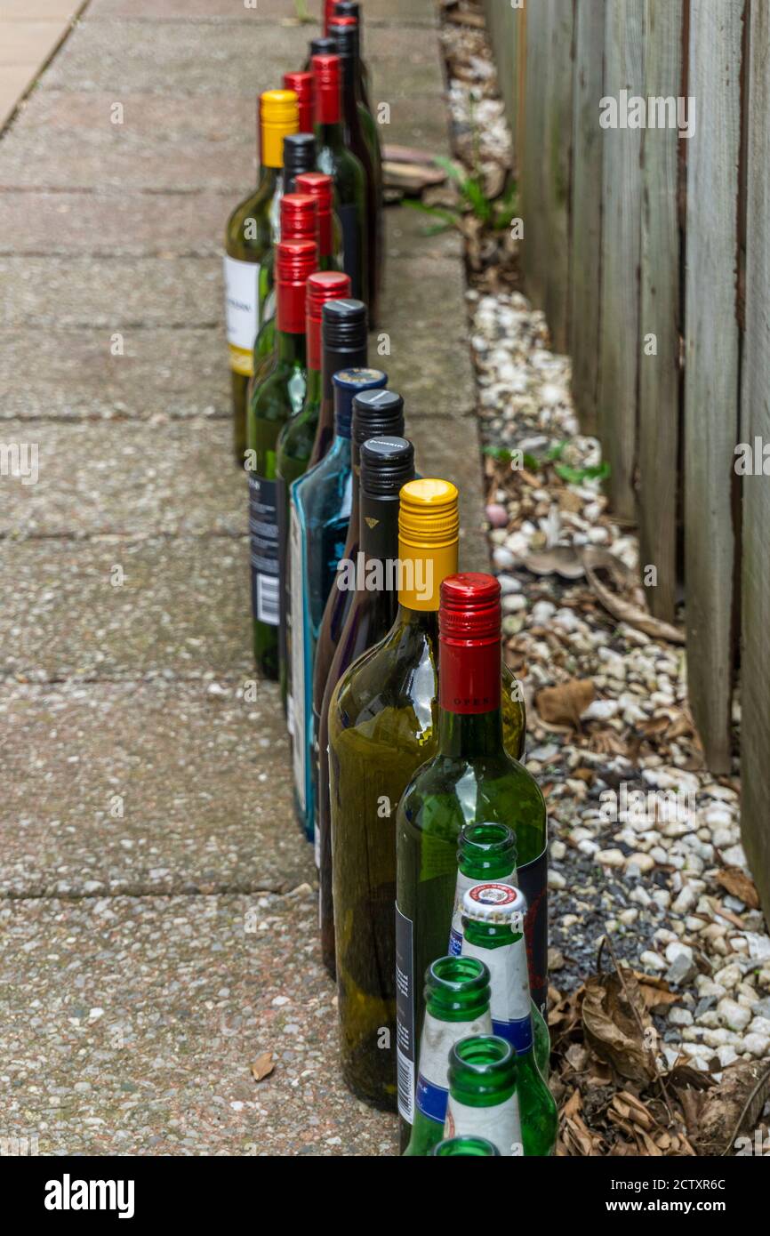 Empty liquor bottles hi-res stock photography and images - Alamy