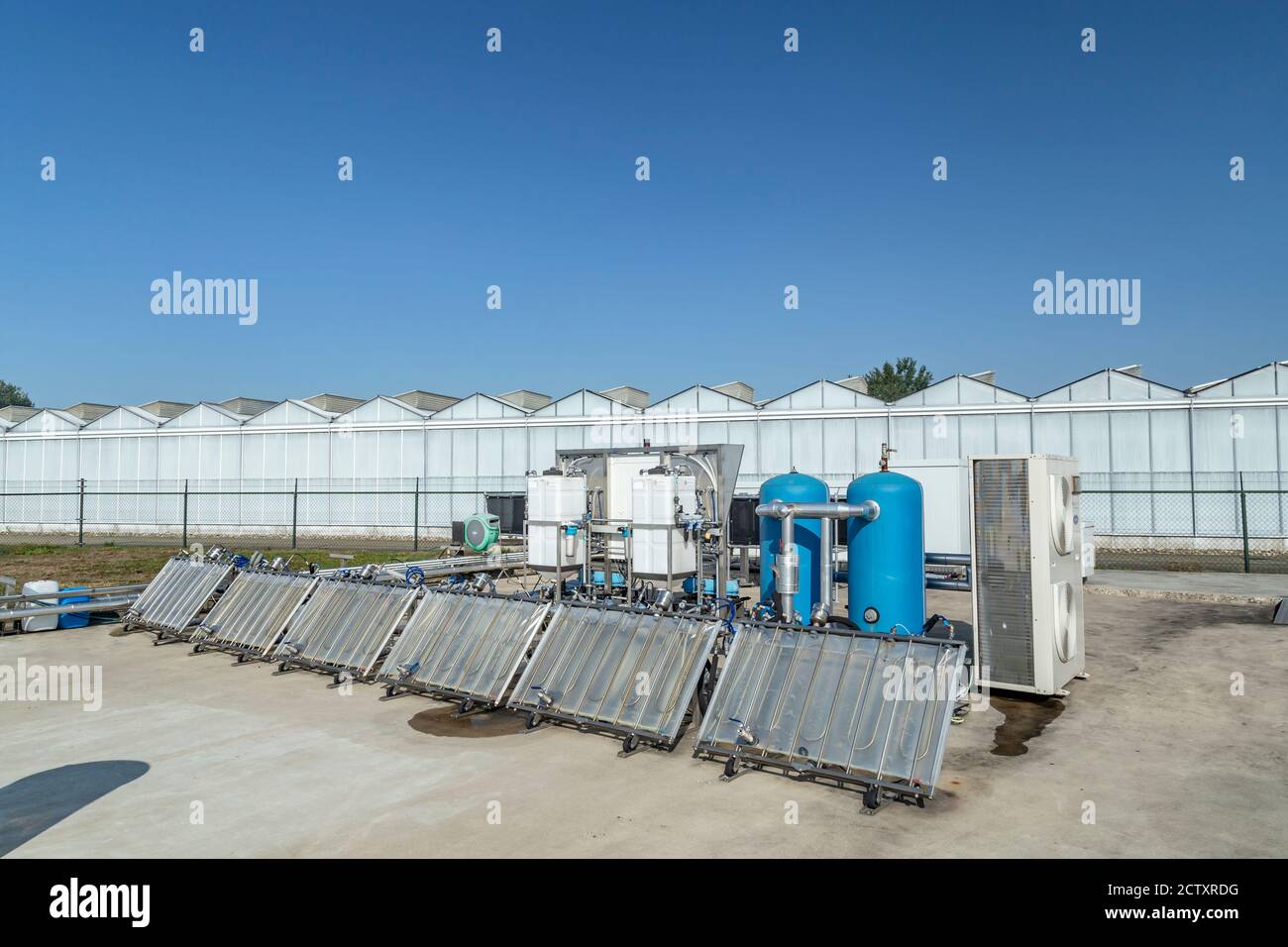 Algae bioreactor hi-res stock photography and images - Alamy