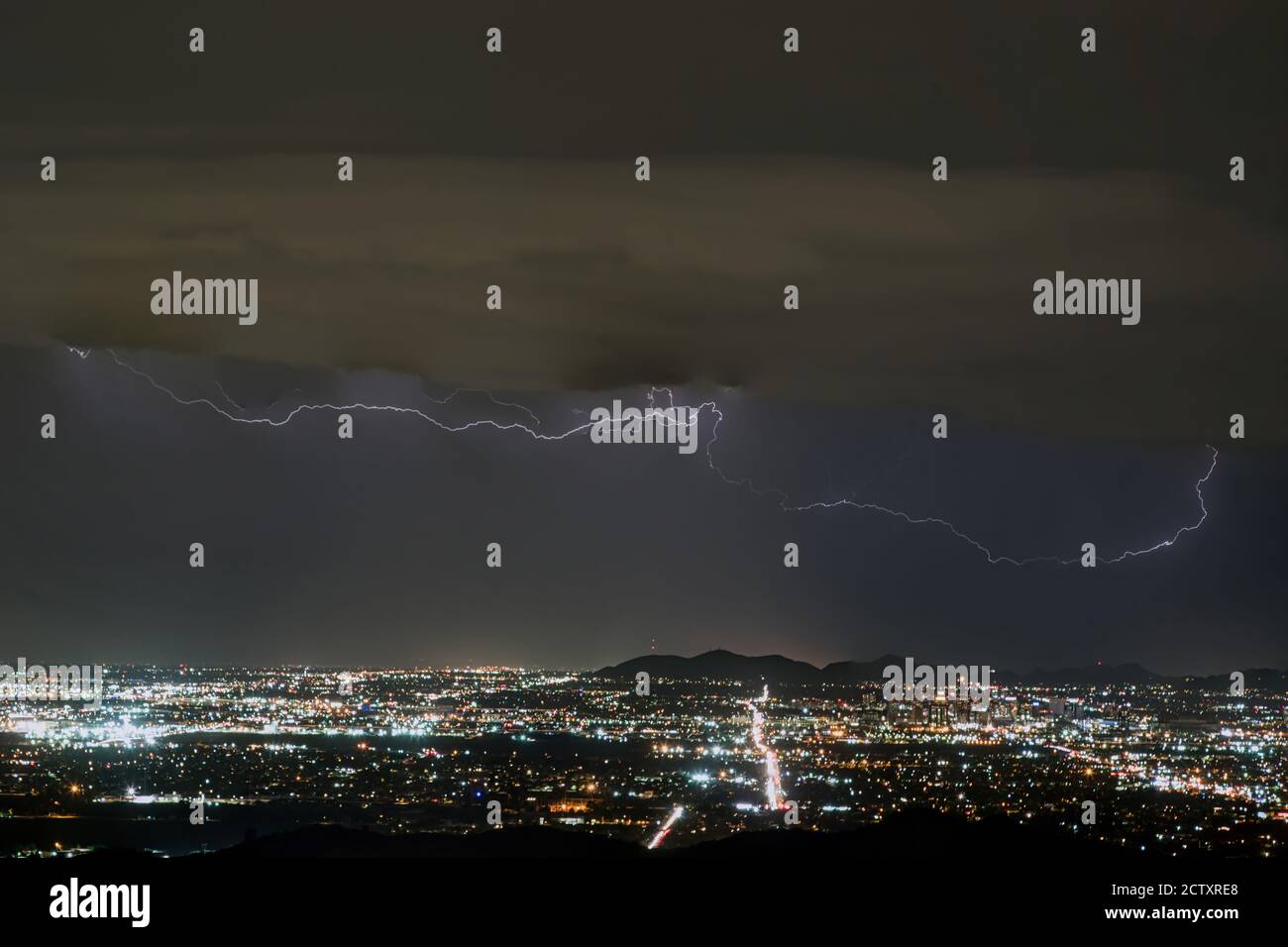 Monsoon storm nears Phoenix, Arizona Stock Photo - Alamy