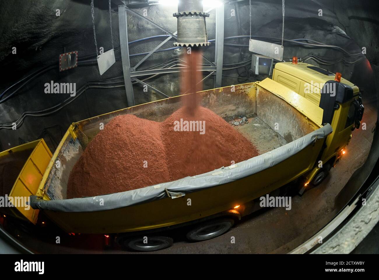 Mine loaded truck underground hi-res stock photography and images - Alamy