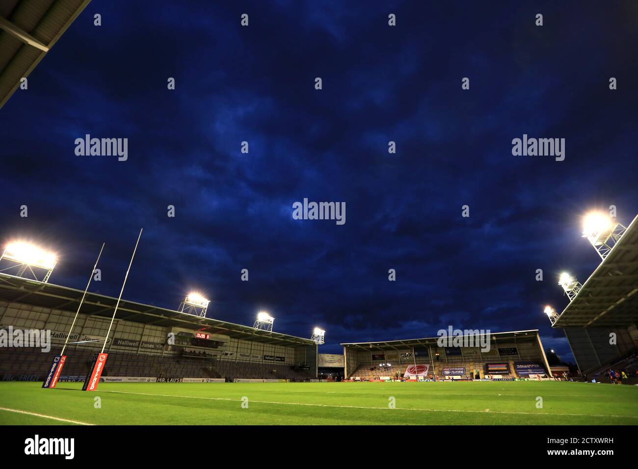 A general view of the Halliwell Jones Stadium, Warrington Stock Photo ...