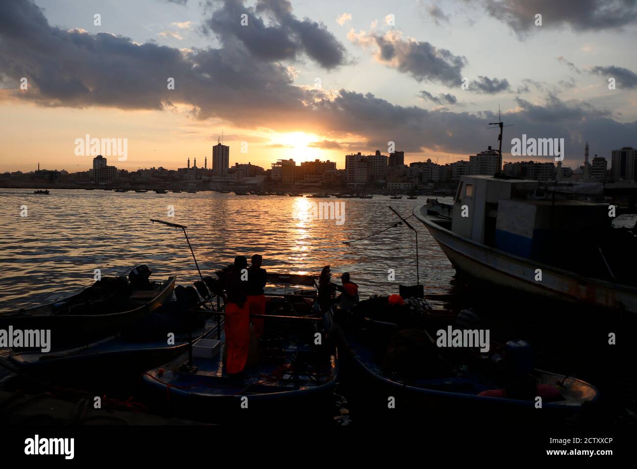 Sea port gaza city hi-res stock photography and images - Alamy