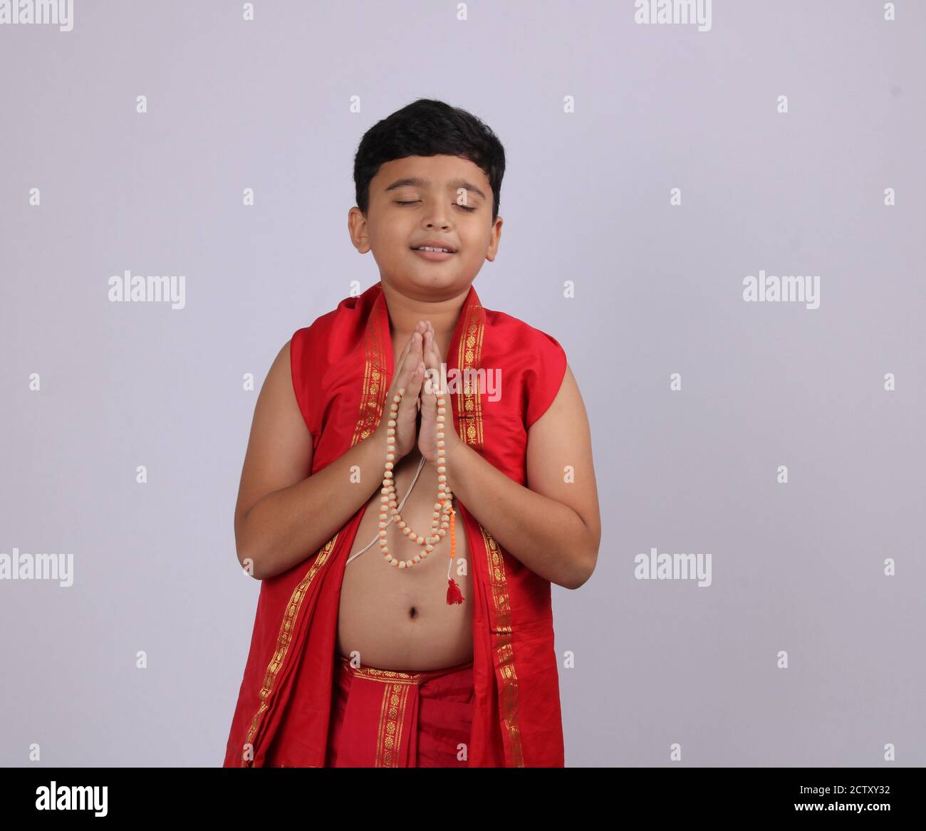 Brahmin string hi-res stock photography and images - Alamy