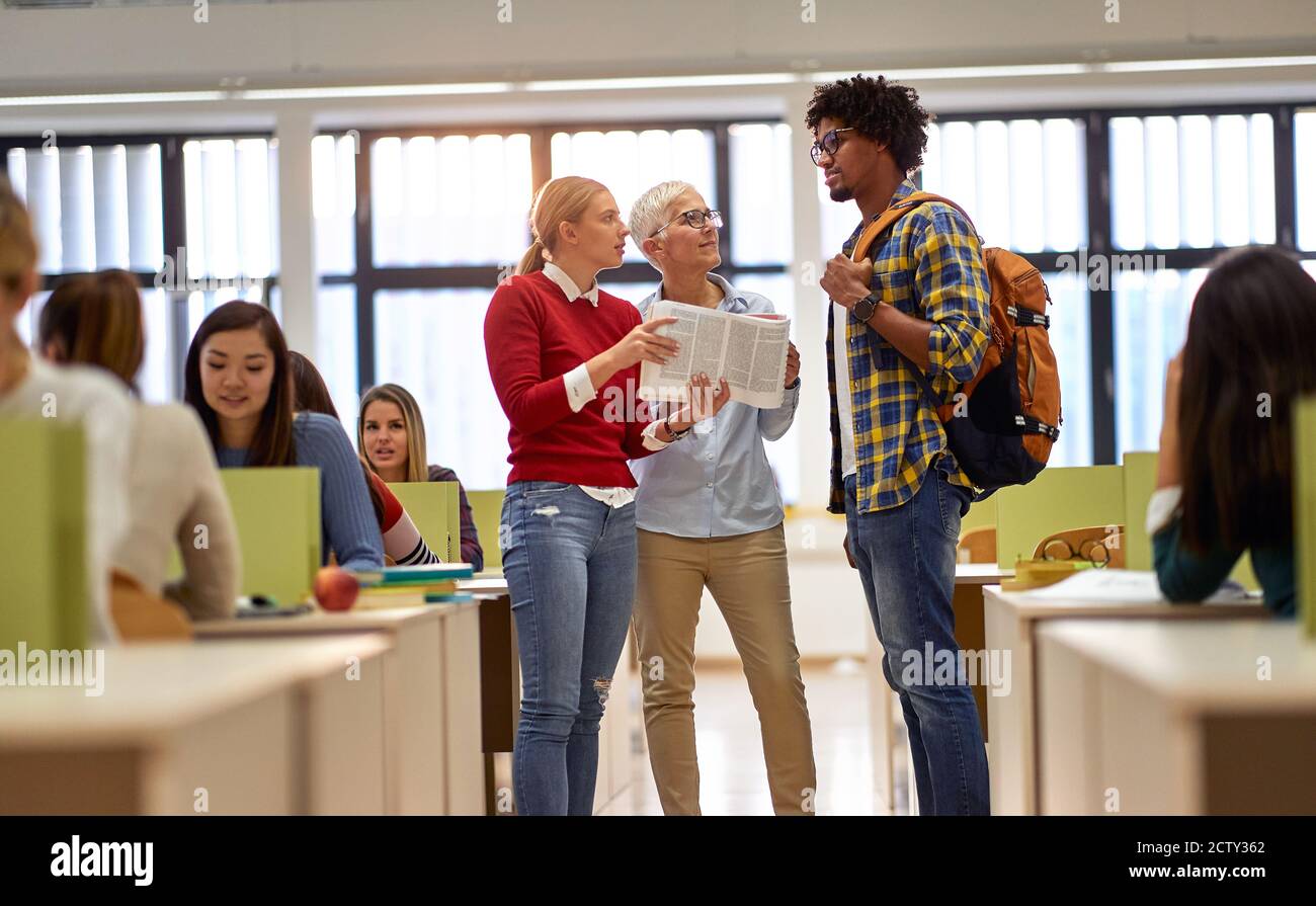 University lesson hi-res stock photography and images - Alamy