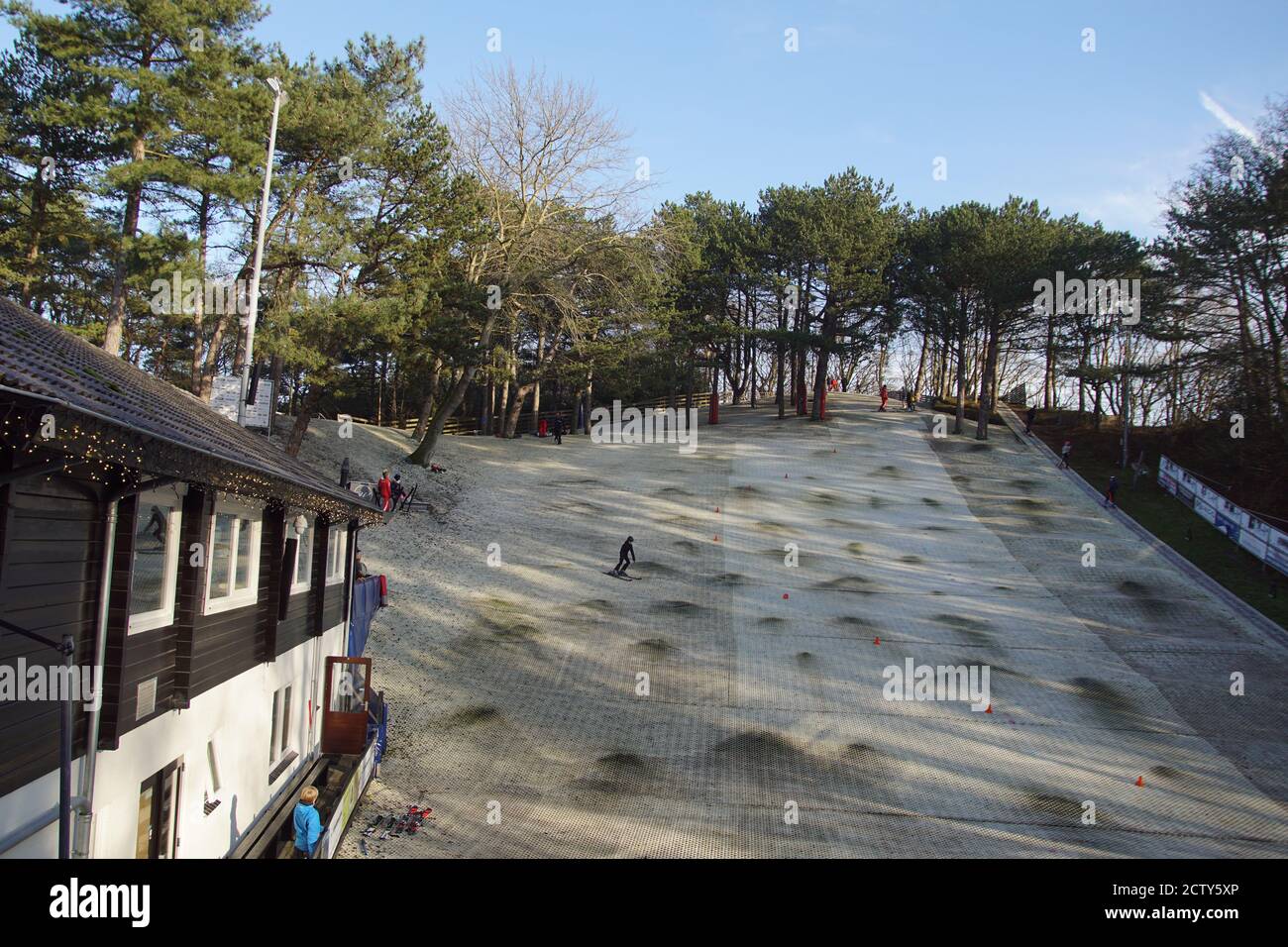 Dry ski slope hi-res stock photography and images - Alamy