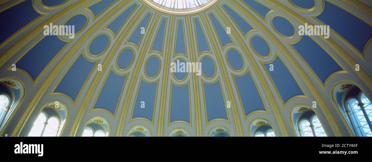Low angle view of the ceiling of a museum, British Museum, Great Court ...