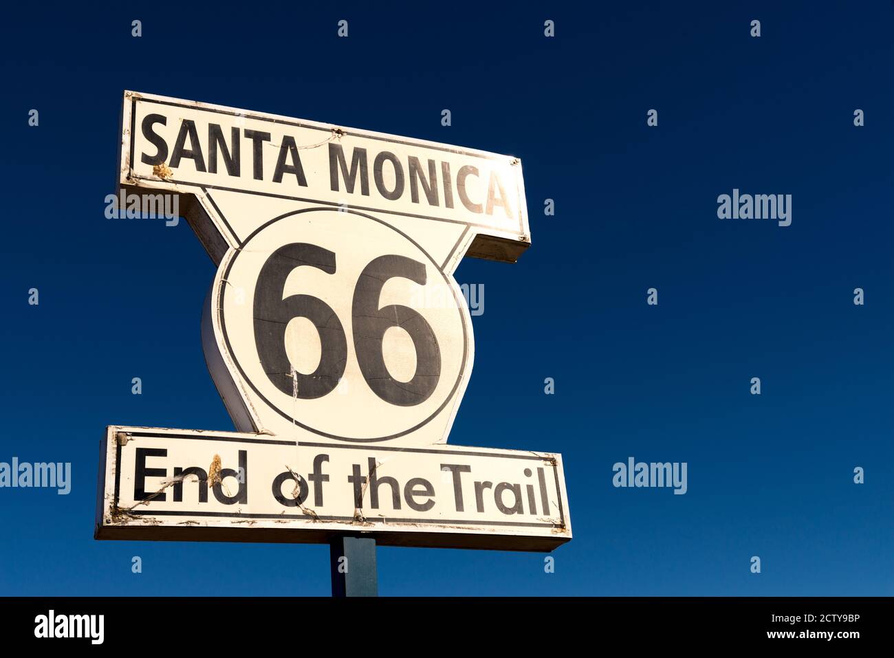End freeway sign hi-res stock photography and images - Alamy