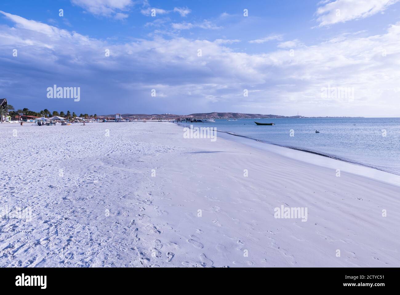 Tropical white beach in Coche island in the caribbean sea (Venezuela ...